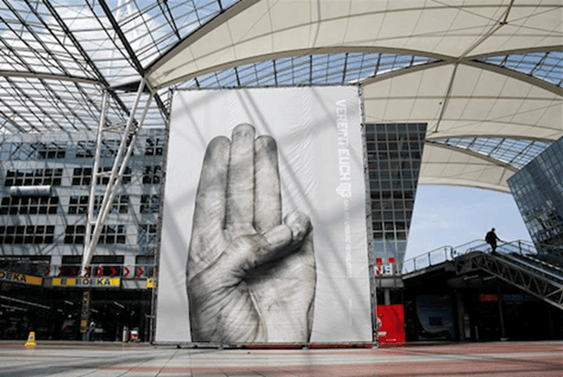 'The Hunger Games' Three Finger Salute #Unite Promotion Appears ...